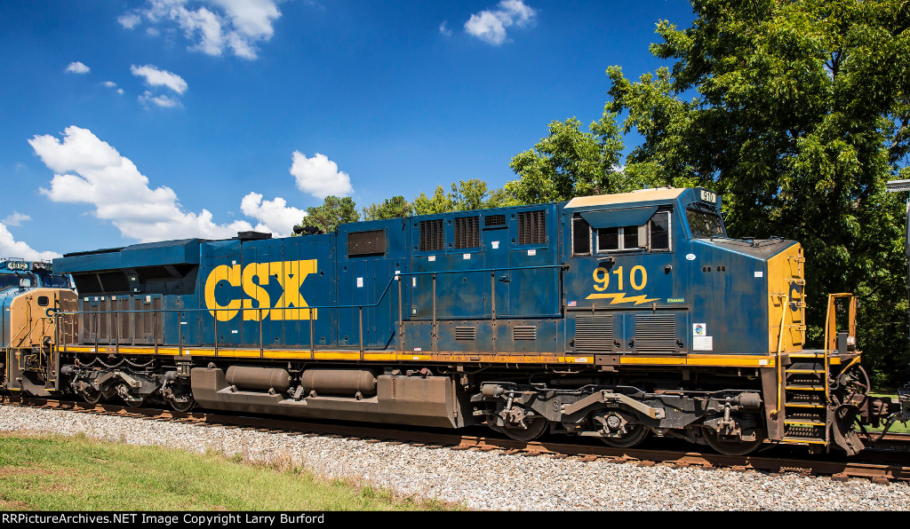 CSX 910